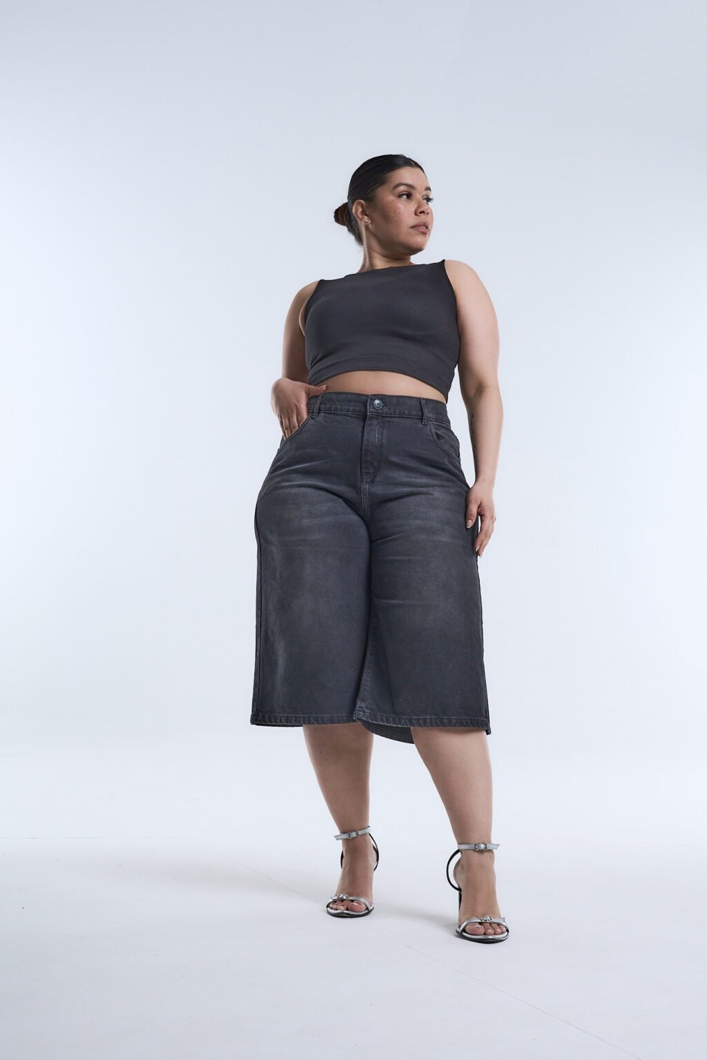 BERMUDA JORT ELYSSA BIGOTE rigido – Cheta Jeans