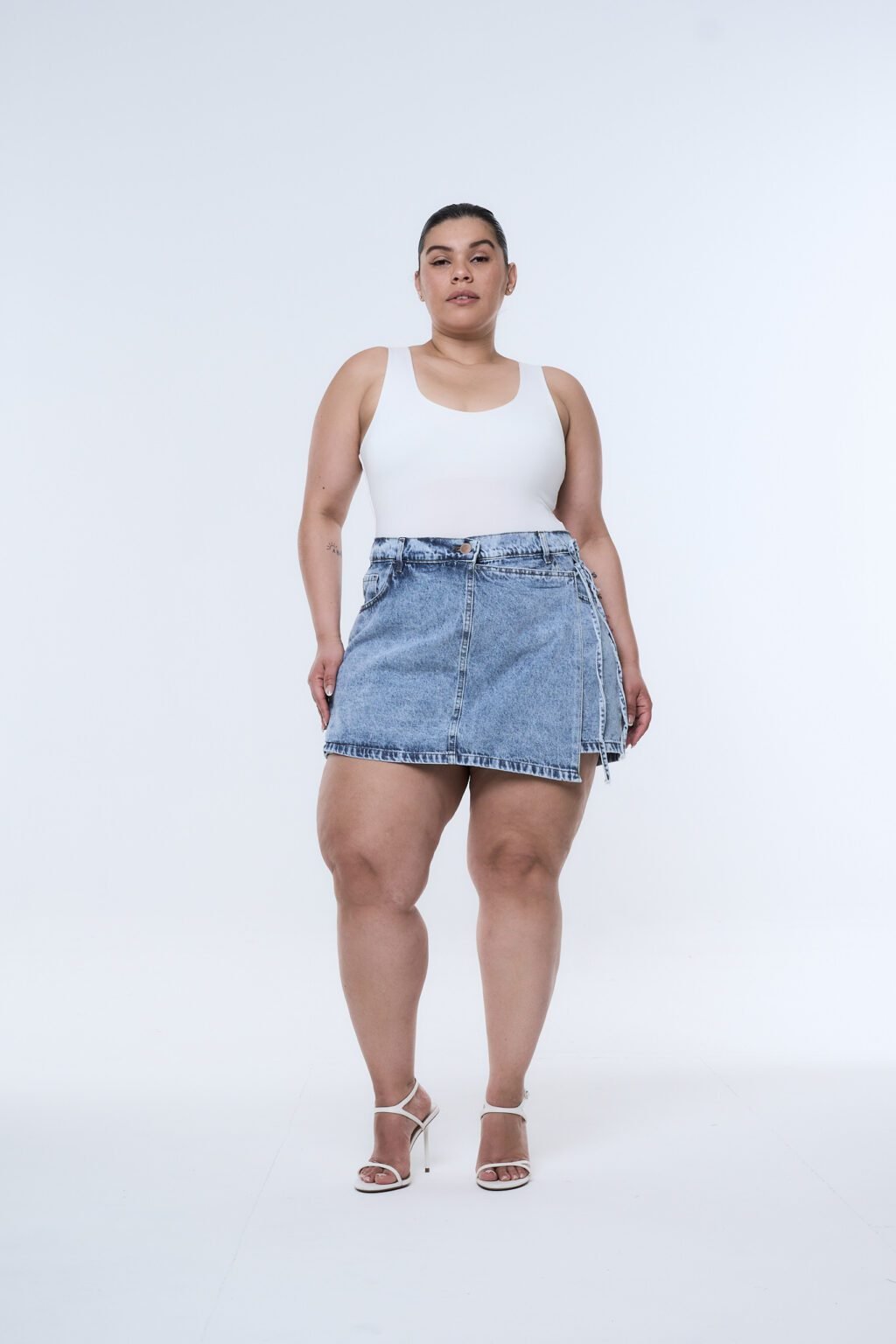 SHORT-POLLERA DIOMAR NEVADO LAZO rígido – Cheta Jeans